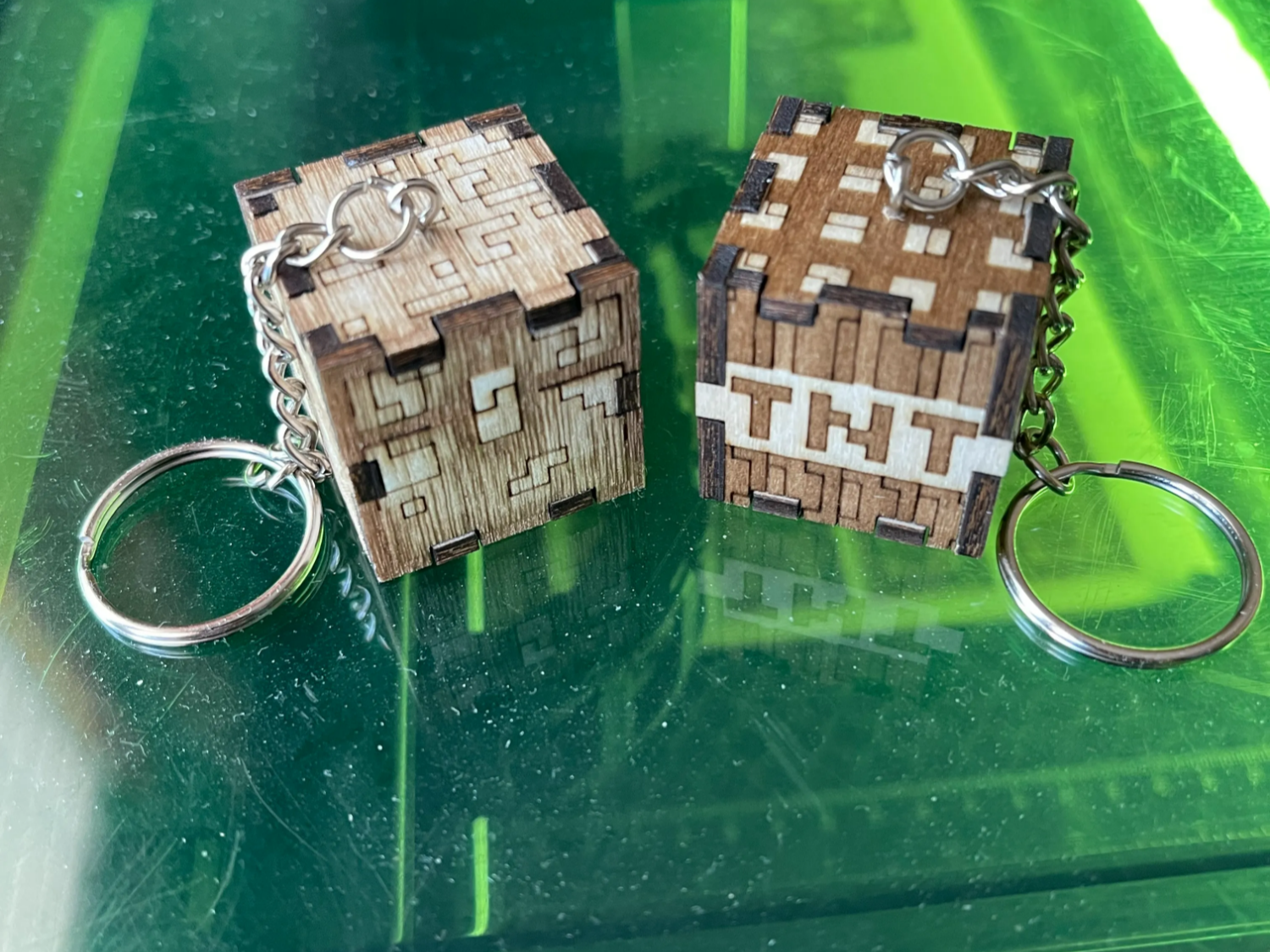 Minecraft Inspired 2 in 1 Chest and TNT Keychain | Free Files - Atomm