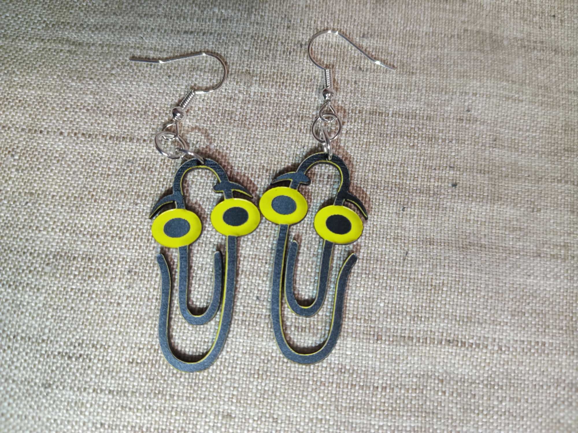 Clippy earrings in acrylic | Free Files - Atomm
