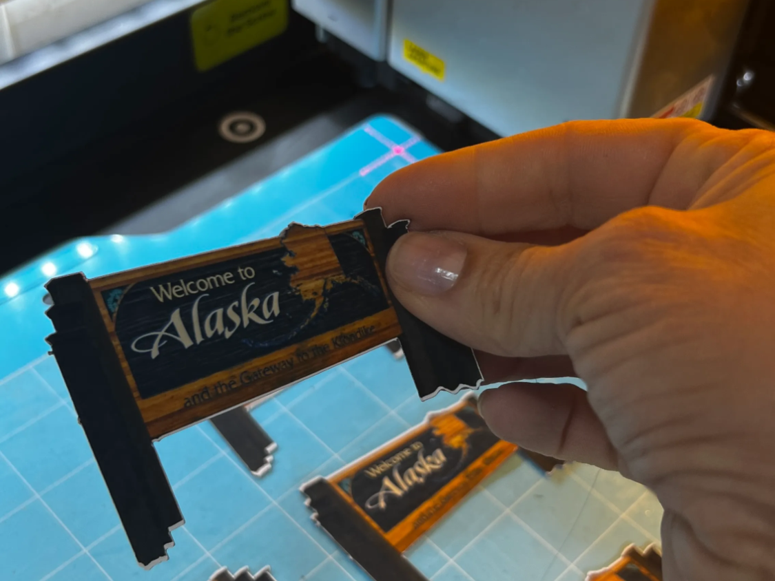 Cutting Magnetic Sheets with the xTool M1 Ultra | Free Files - Atomm