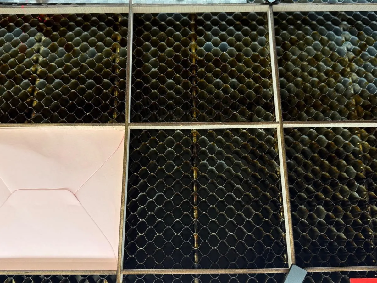 Laser Cut Grid 6 envelopes 145x126 mm | Free Files - Atomm