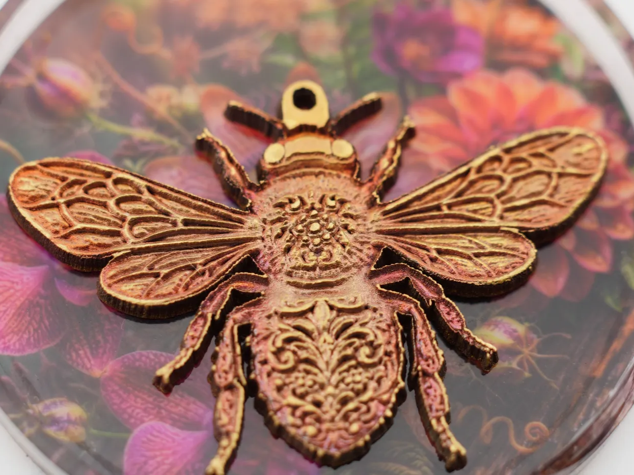 Bumble Bee Embossed and Cut from 2mm Brass coin | Free Files - Atomm